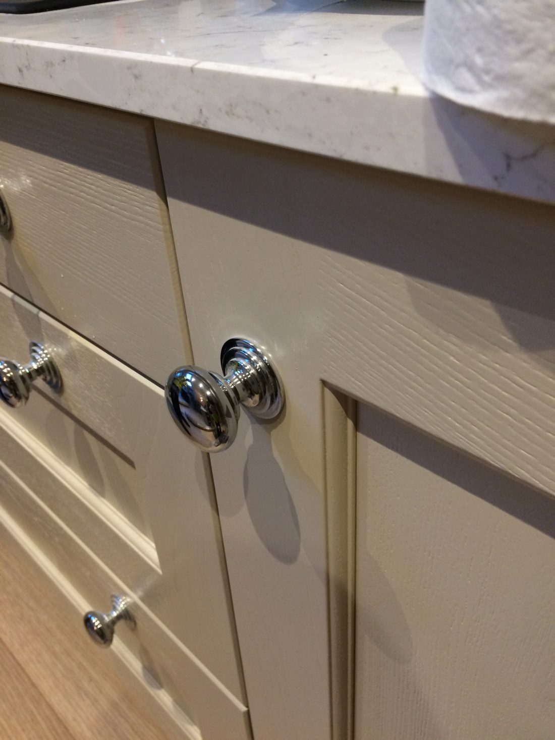 Standard Kitchen Press Handles – Victoria Polished Knob | Keane Kitchens